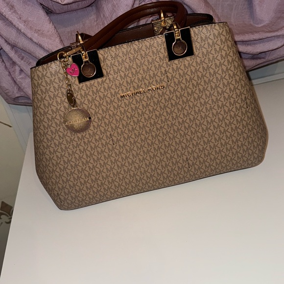 Michael Kors Collection | Bags | Brand New Michael Kors Design Bag ...